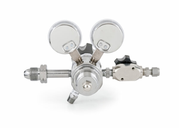 Model HP 722C-050-590-BE Ultra-High Purity Regulator
