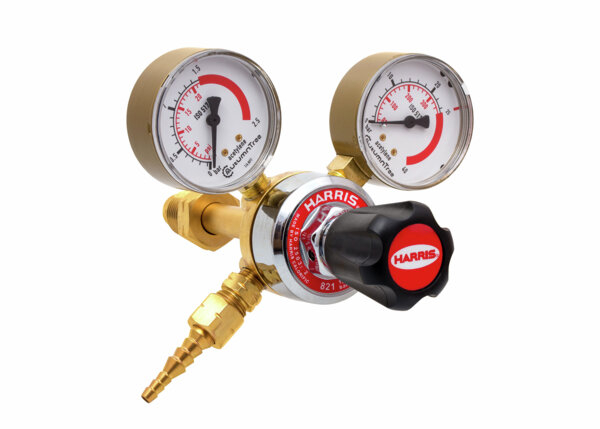 Model 821 Single-stage regulator with rear entry